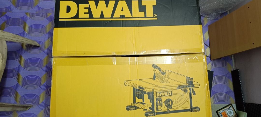 Table Saw DeWalt DWE7492 250mm blade, TV & Home Appliances, Other Home ...