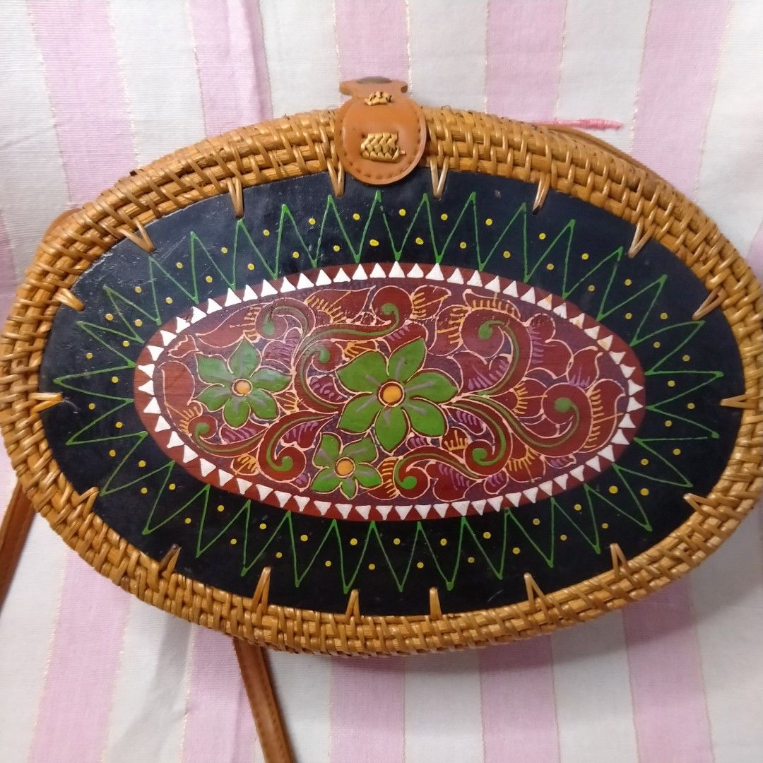 Tas etnik rotan lonjong handmade, Fesyen Wanita, Tas & Dompet di Carousell
