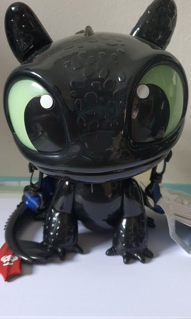 Toothless lighted Popcorn Bucket, Hobbies & Toys, Toys & Games on Carousell