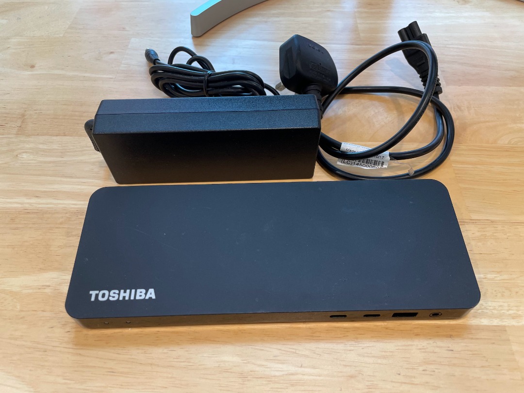 Toshiba Thunderbolt 3 Dock, Computers & Tech, Parts & Accessories ...