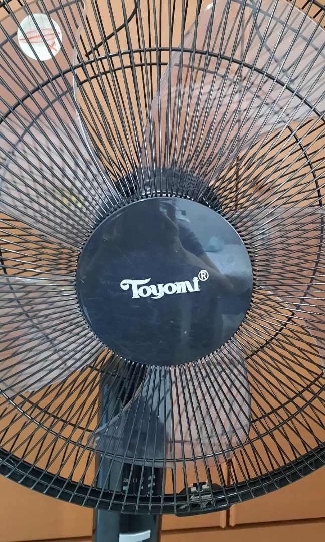 TOYOMI Standing Fan, Furniture & Home Living, Lighting & Fans, Fans on ...