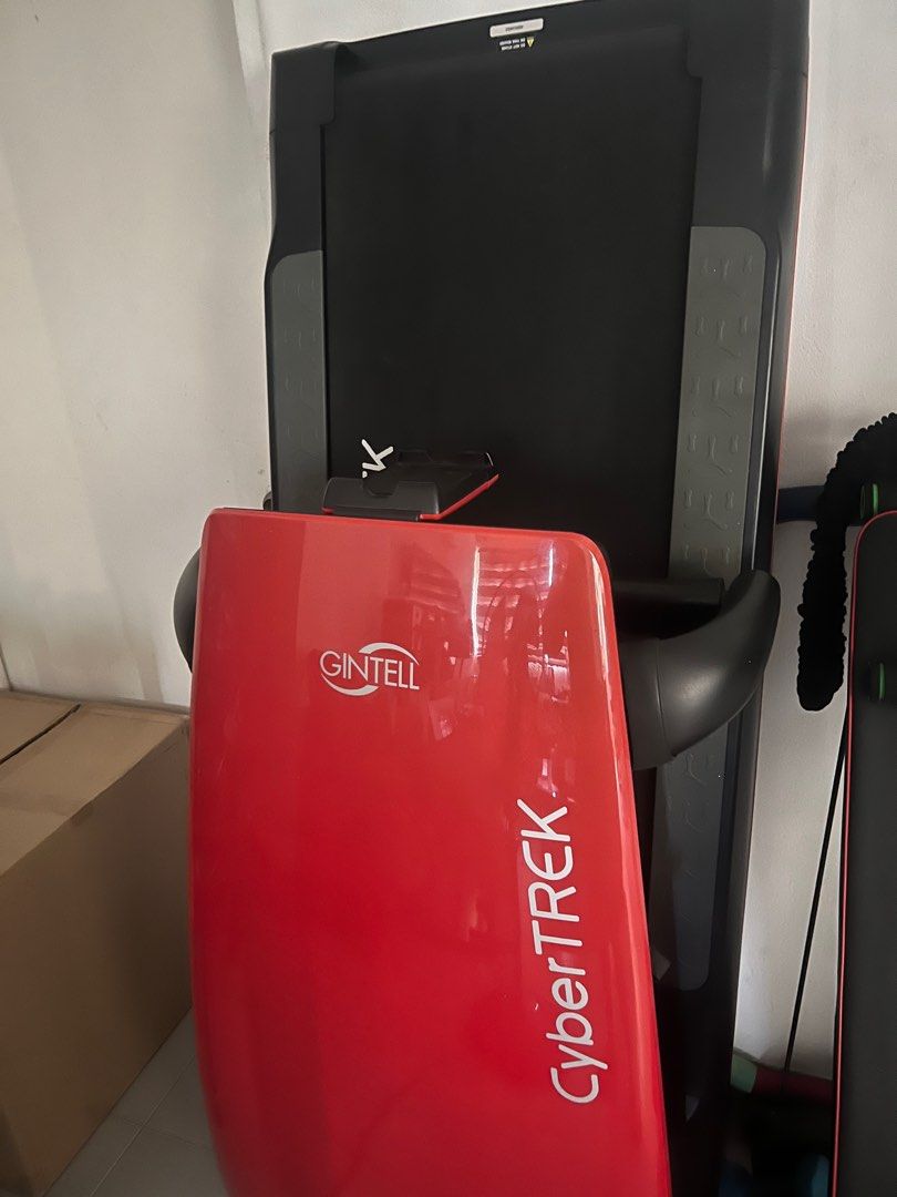 treadmill cyberTrek, Sports Equipment, Exercise & Fitness, Cardio ...