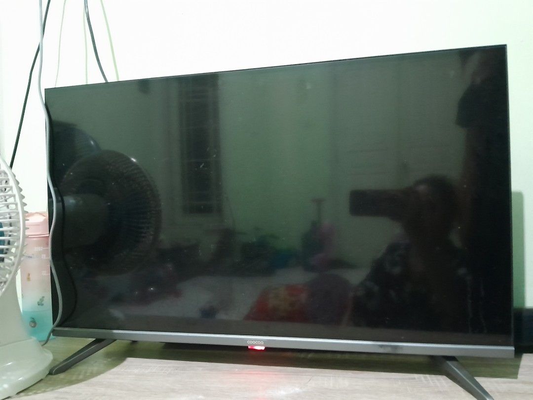 TV LED SMART TV COOCAA 32 INCH, Elektronik, TV & Perlengkapan Hiburan di Carousell