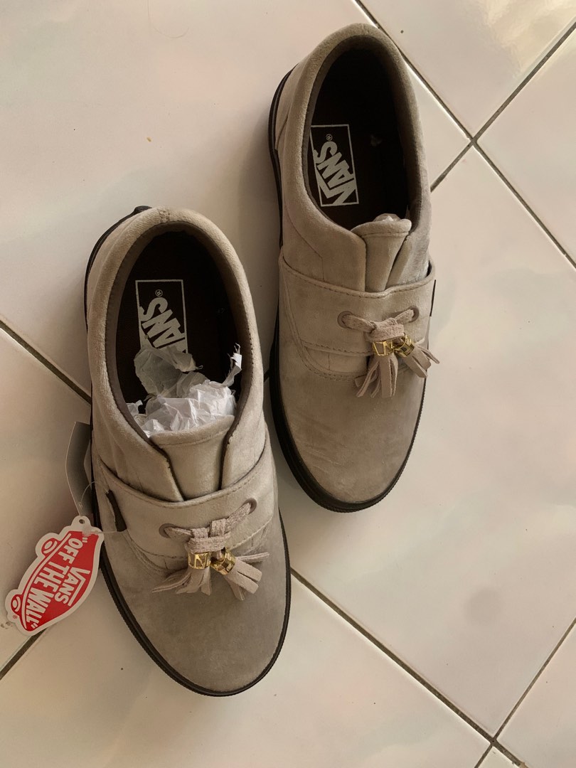 Vans era tassele japan, Men's Fashion, Footwear, Casual shoes on Carousell