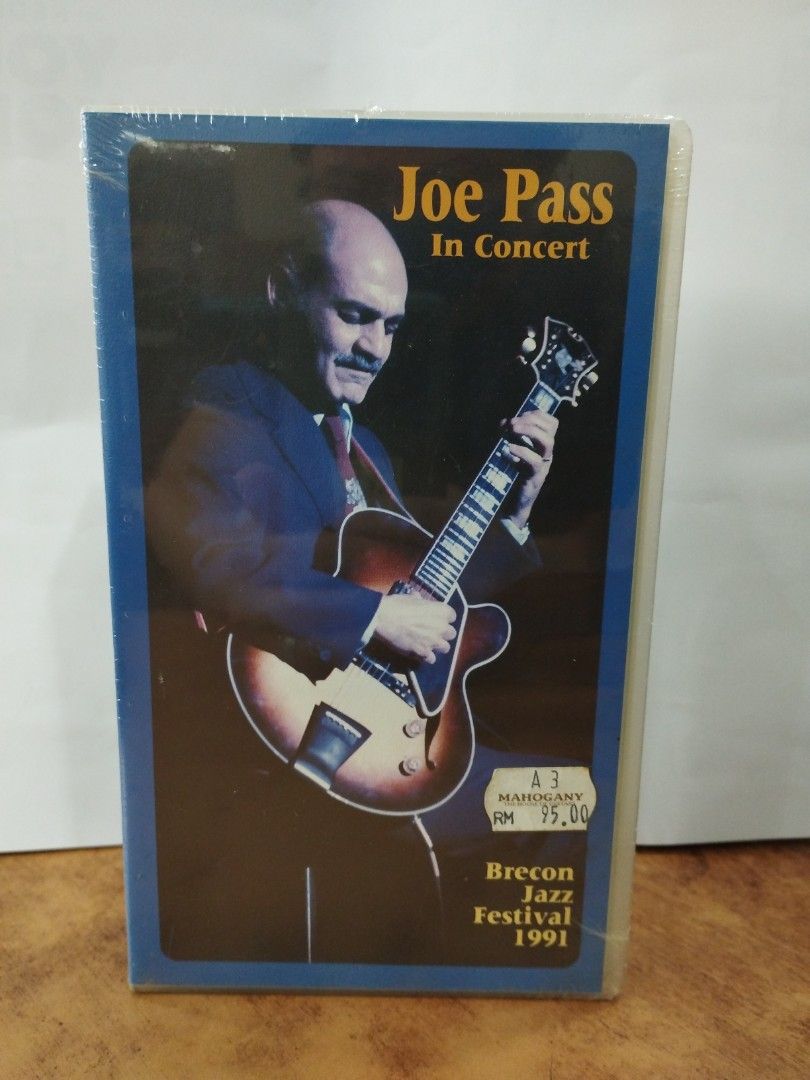 (VHS) Joe Pass In Concert, Hobbies & Toys, Music & Media, CDs & DVDs on ...