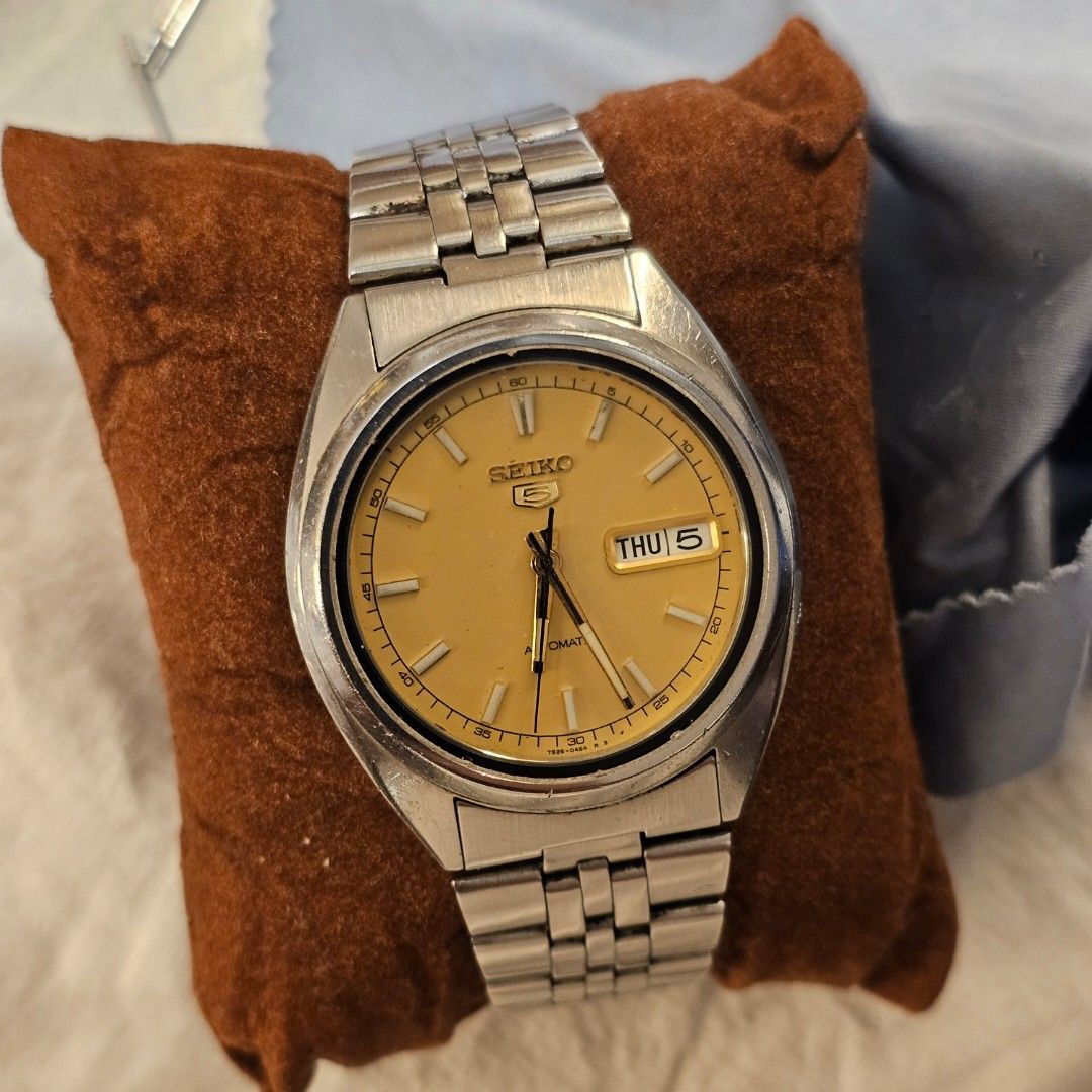 Vintage Seiko 5 | Rare yellow dial, Men's Fashion, Watches ...