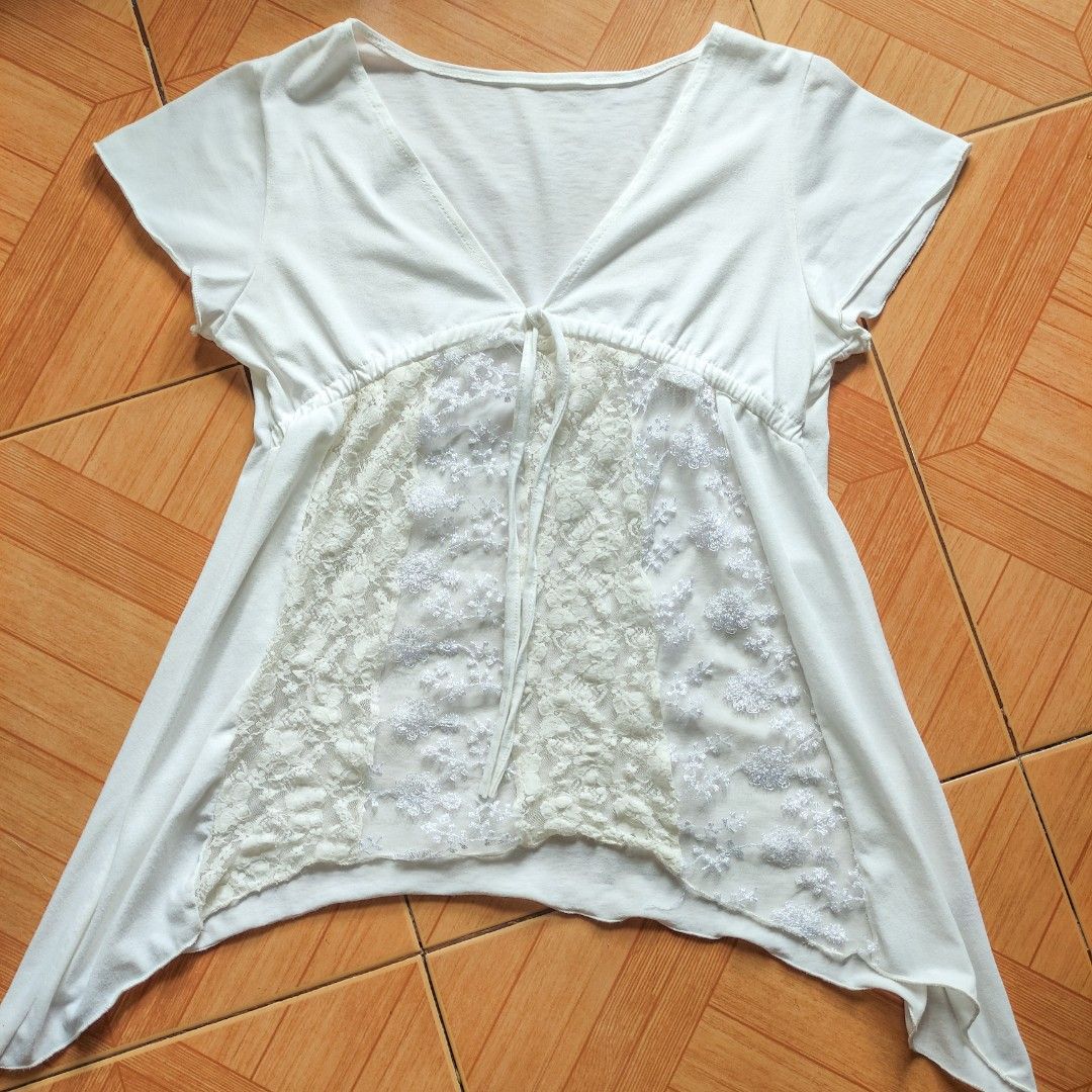 White Laced Coquette Top, Women's Fashion, Tops, Blouses on Carousell