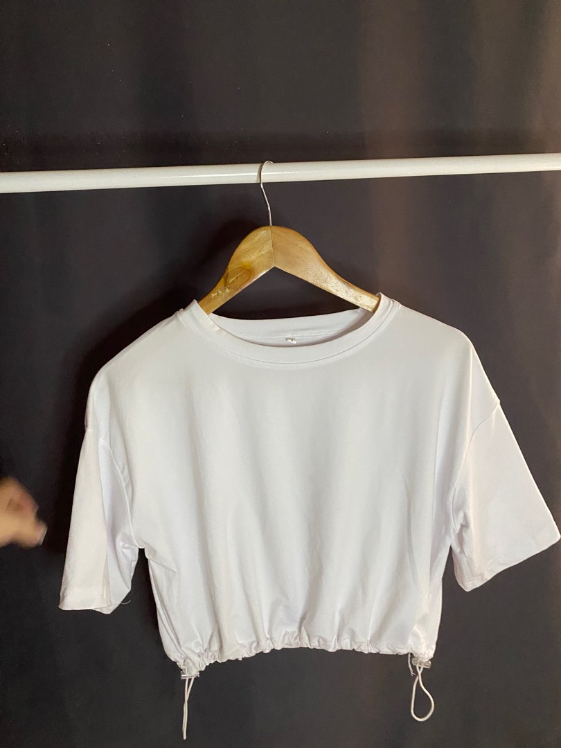 White string croptop, Women's Fashion, Tops, Shirts on Carousell