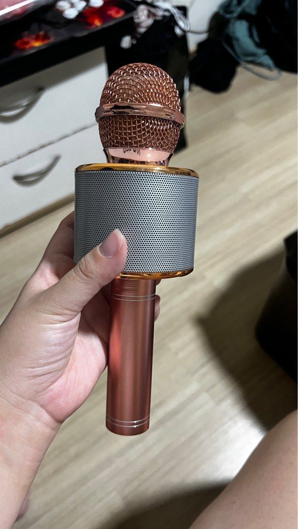 Wireless Rose gold Microphone, Audio, Microphones on Carousell