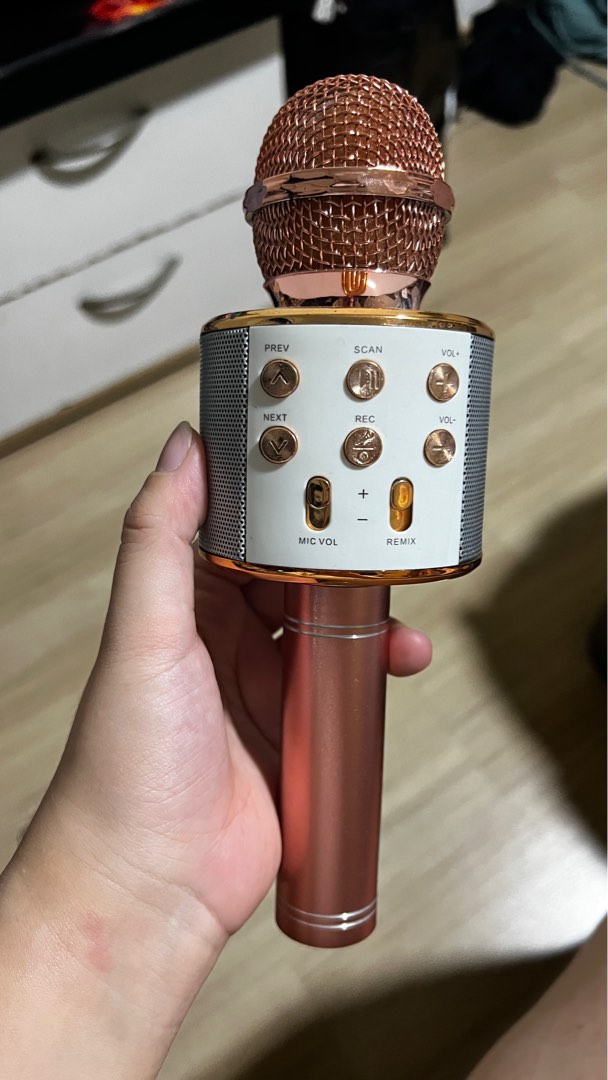 Wireless Rose gold Microphone, Audio, Microphones on Carousell