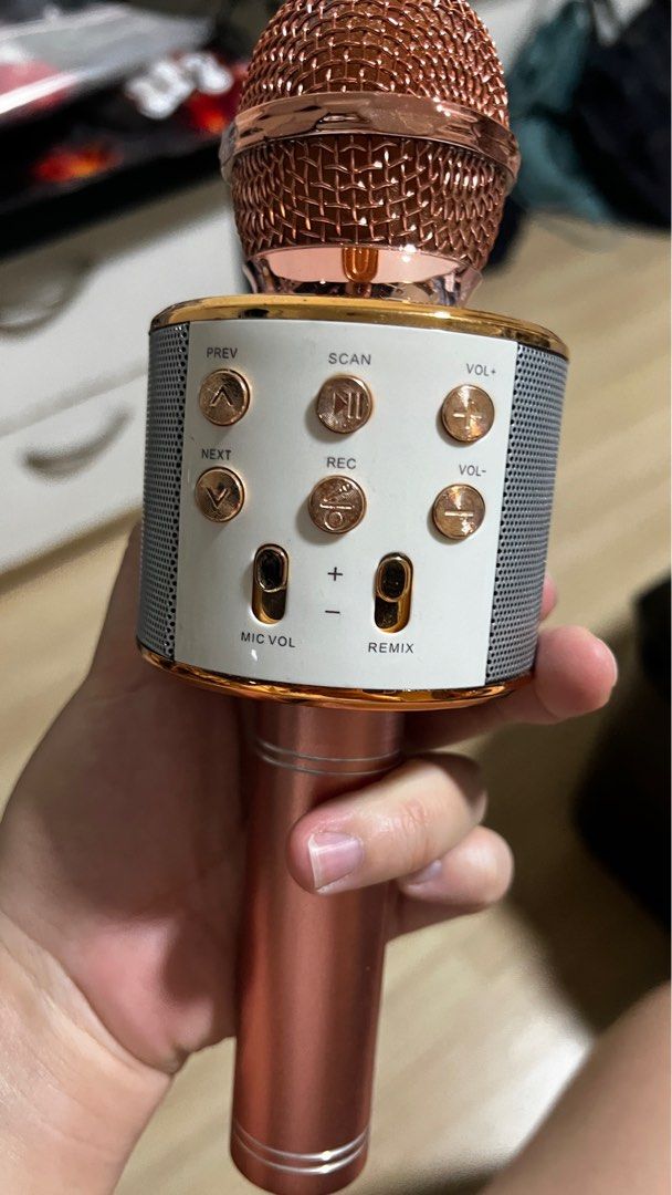 Wireless Rose gold Microphone, Audio, Microphones on Carousell