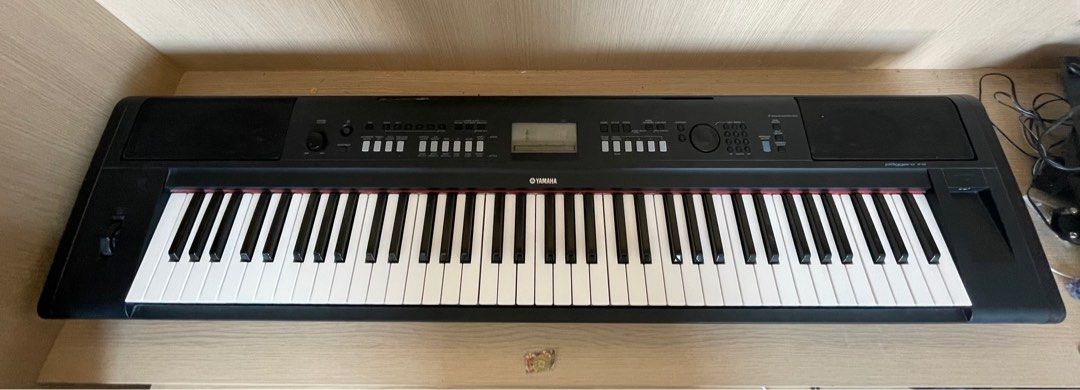 YAMAHA NP-V80 Piaggero, Hobbies & Toys, Music & Media, Musical Instruments on Carousell