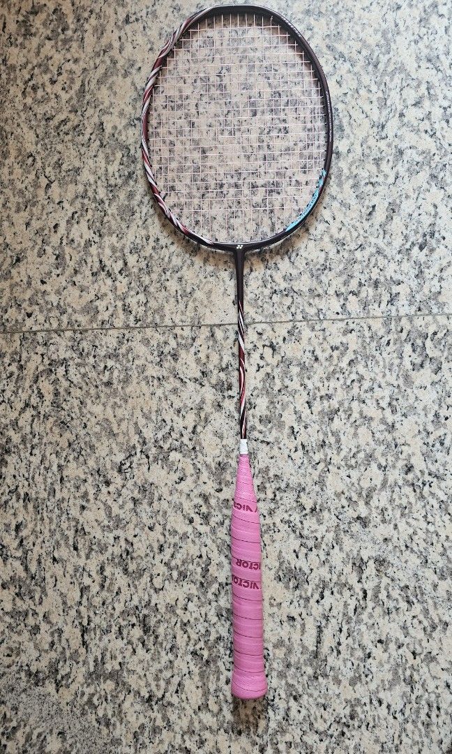 Yonex Astrox 100zz Kurenai 4U5, Sports Equipment, Sports & Games ...