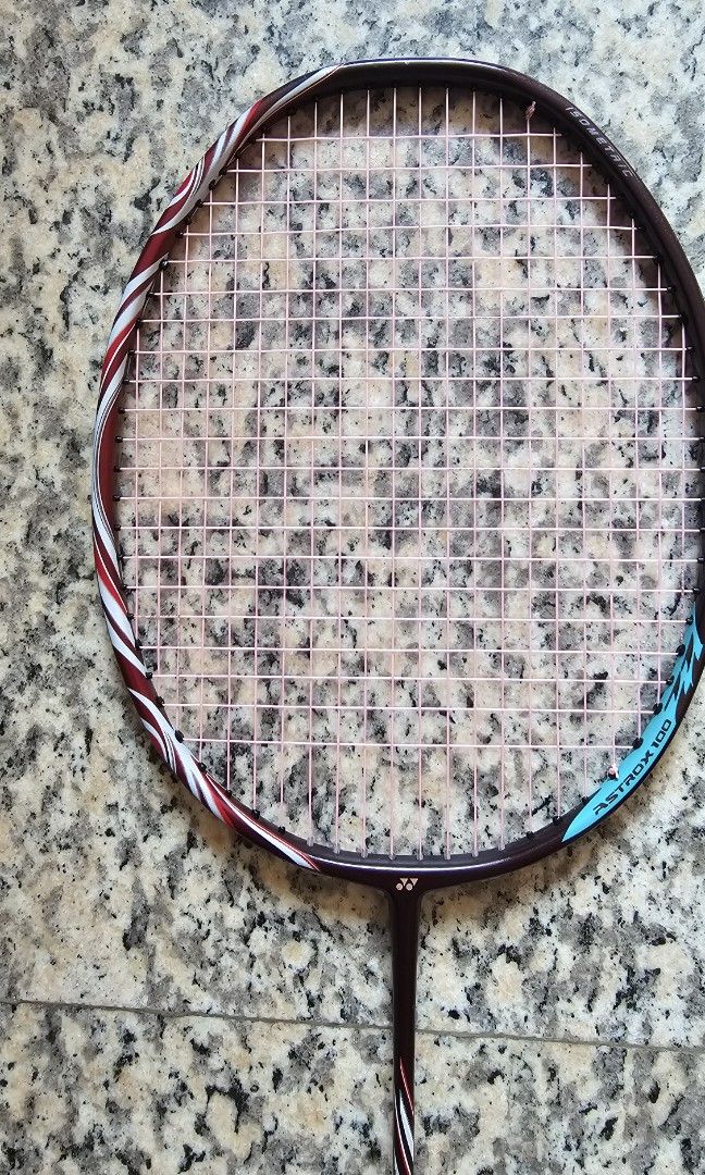 Yonex Astrox 100zz Kurenai 4U5, Sports Equipment, Sports & Games ...