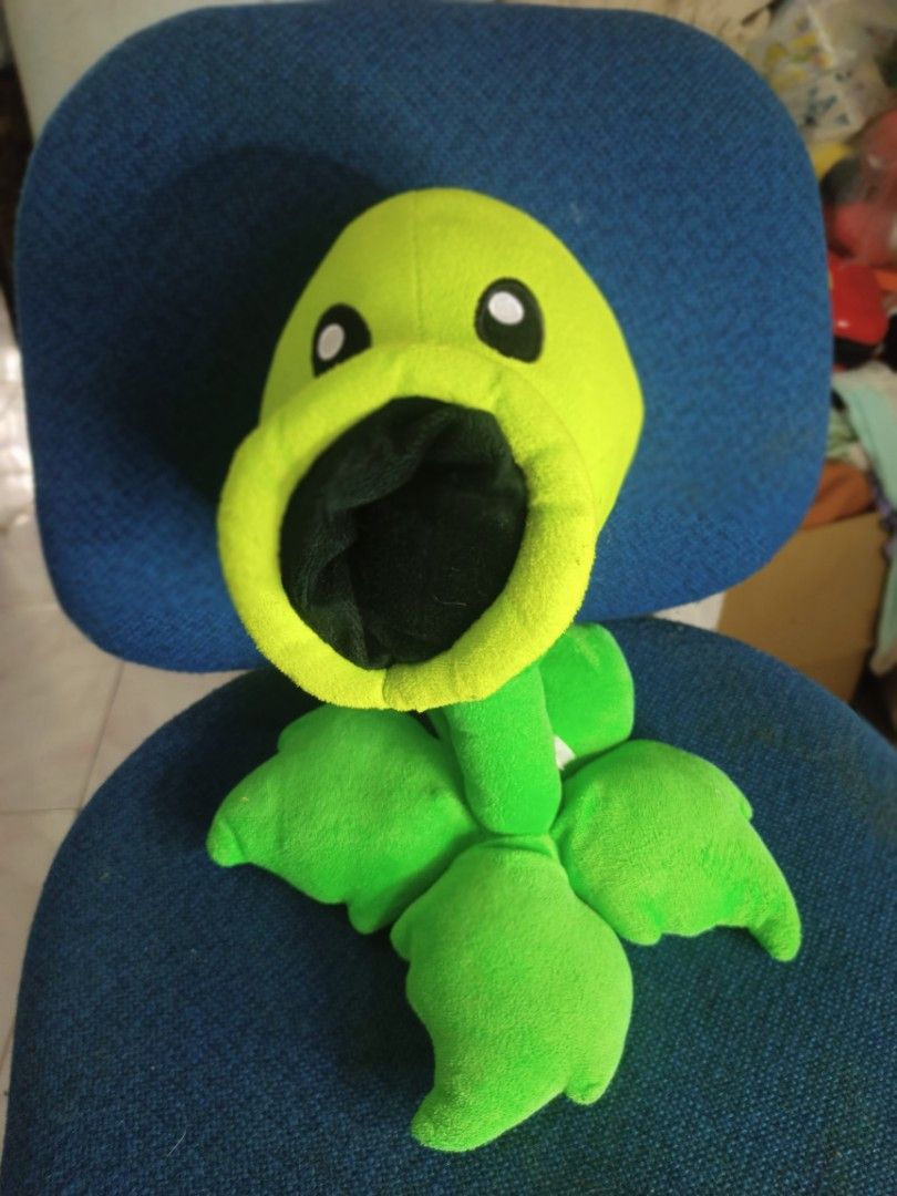 37cm big pea plants vs zombies stuffed toys, Hobbies & Toys, Toys ...