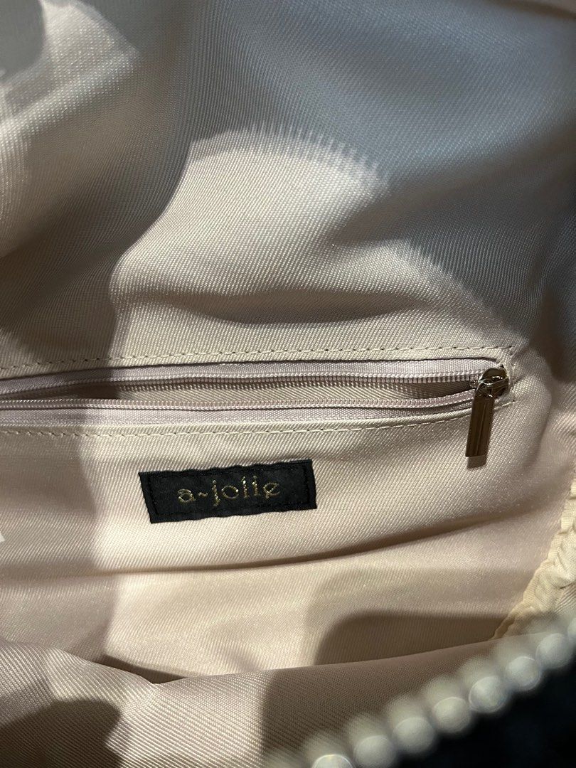 Ajolie limited edition furry bum bag, Women's Fashion, Bags & Wallets ...