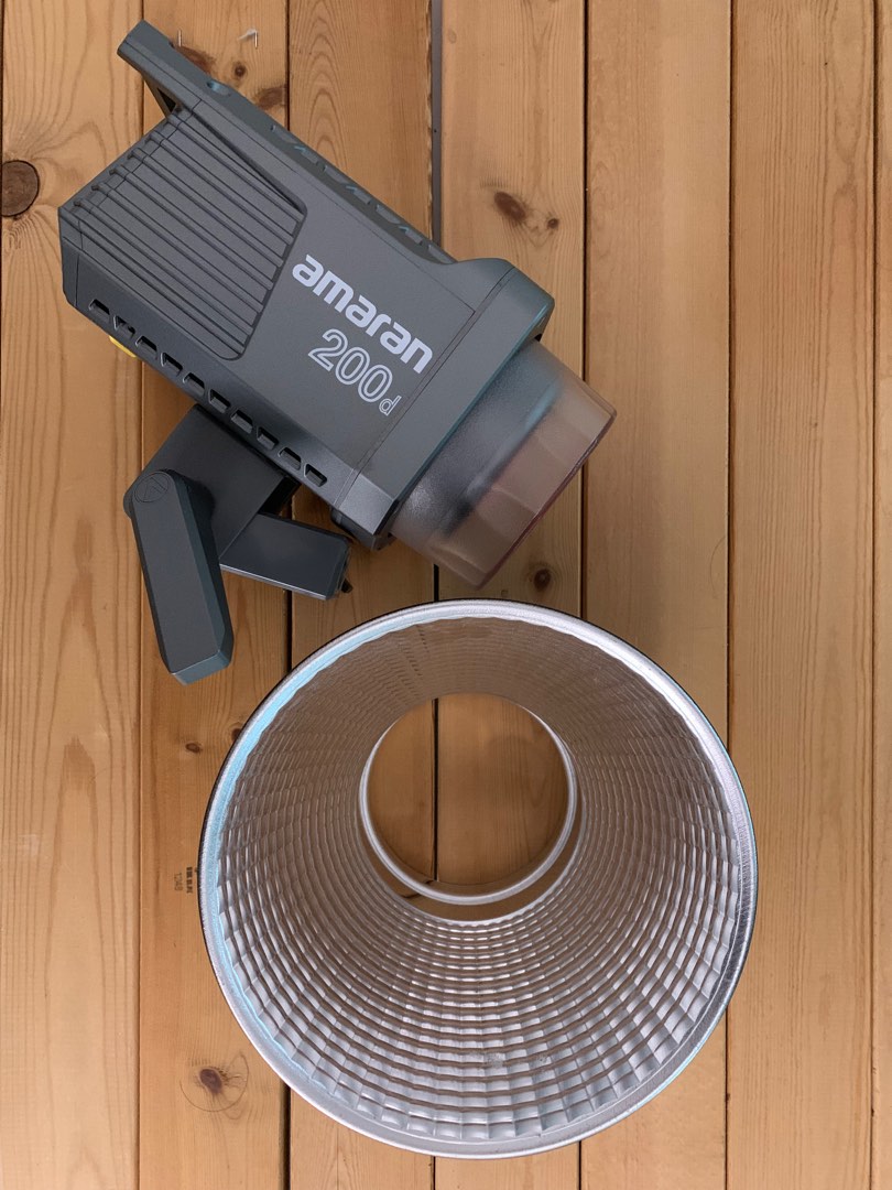 Aputure Amaran 200d港行三腳插, 攝影器材, 攝影配件, 燈光及Studio設備 - Carousell