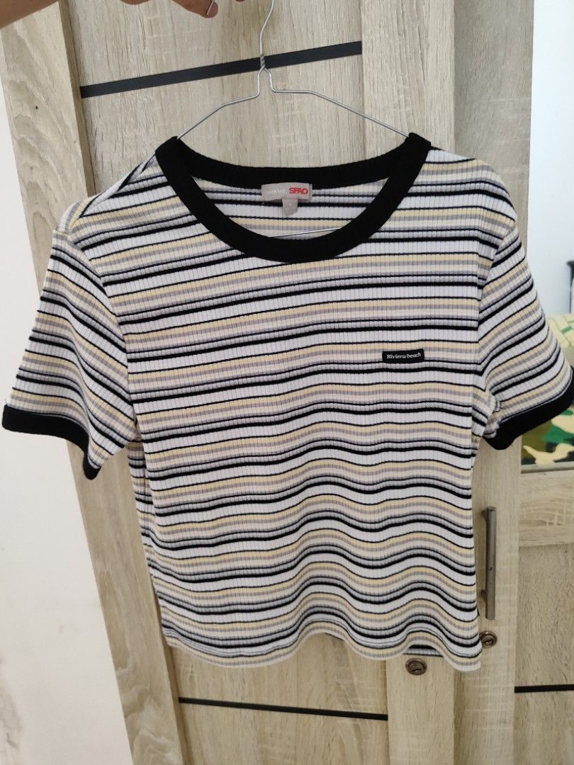 Baju Knit brand SPAO, Fesyen Wanita, Pakaian Wanita, Atasan di Carousell