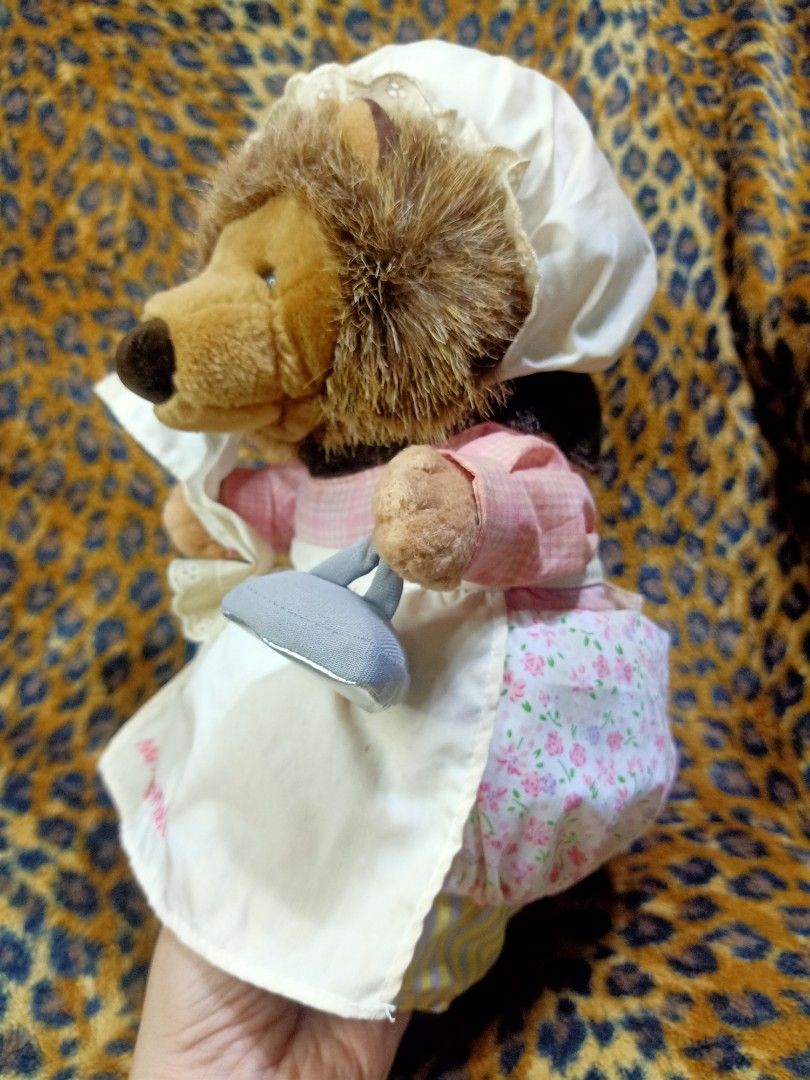 BEAUTIFUL VINTAGE MRS. TIGGY-WINKLE HEDGEHOG FROM PETER RABBIT PLUSH ...