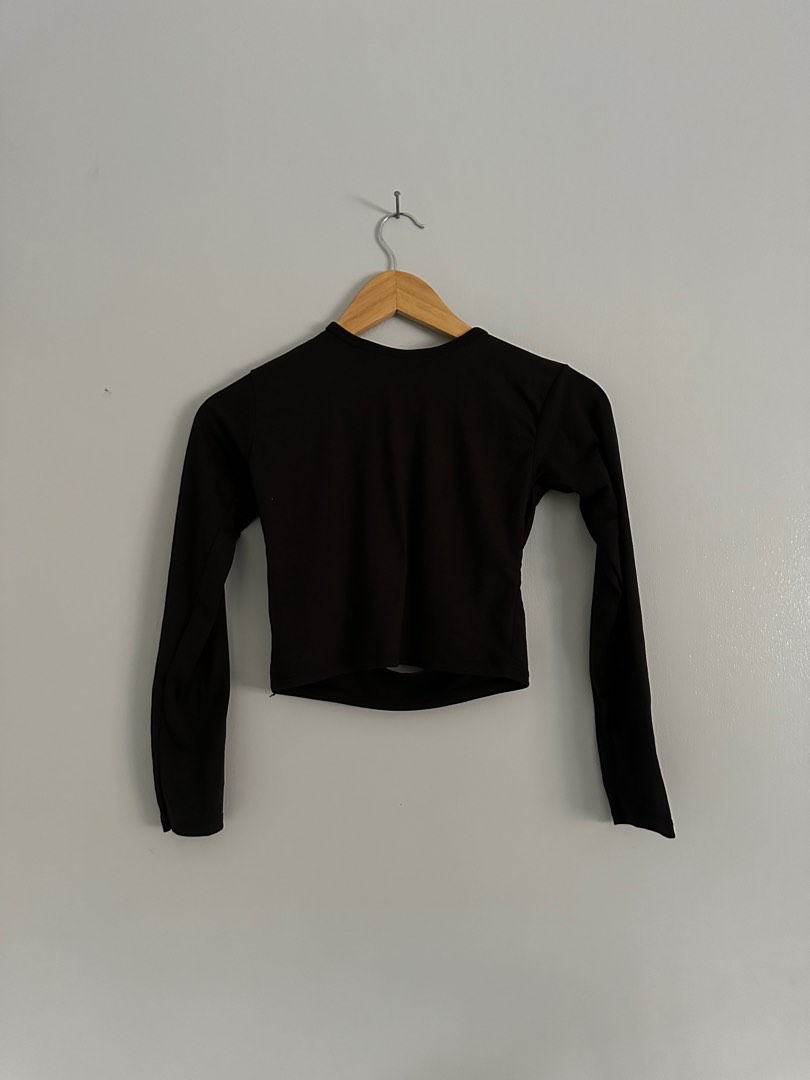 Black Open Back Top, Women's Fashion, Tops, Longsleeves on Carousell