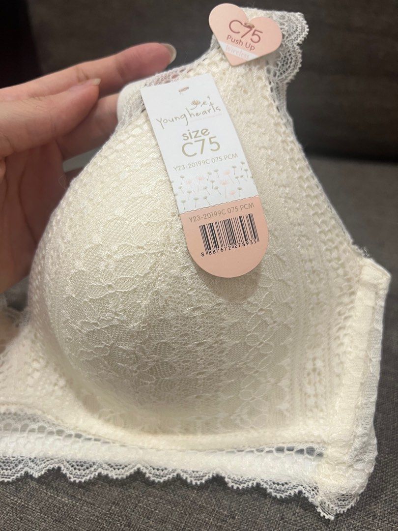C75 wireless white bra (push up), Women's Fashion, New Undergarments & Loungewear on Carousell