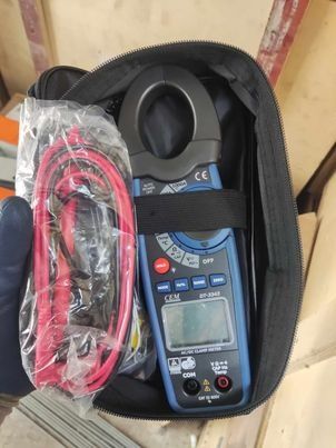 CEM DIGITAL CLAMP METER, Commercial & Industrial, Construction Tools ...