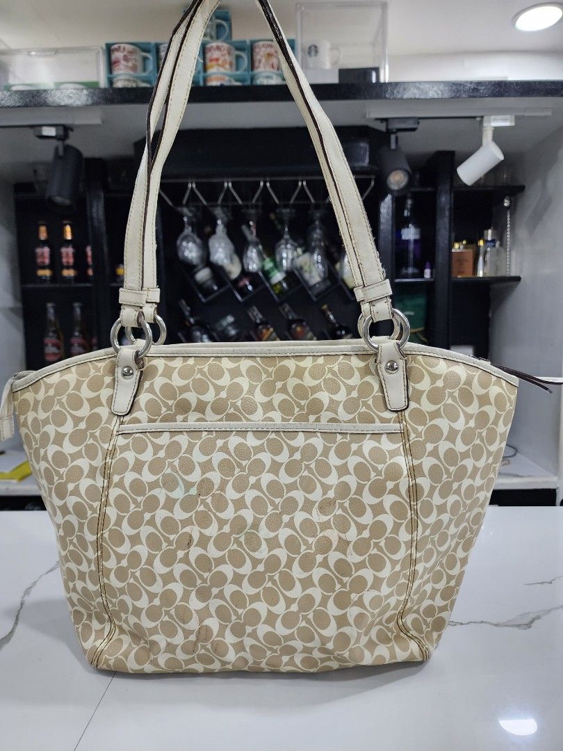 Coach Signature Chelsea Lea Medium Shoulder Tote Bag, Women's Fashion ...