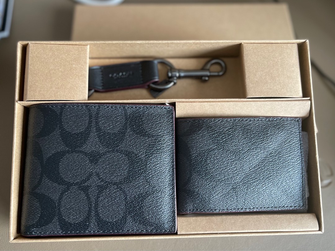 Coach Wallet Set, Men's Fashion, Watches & Accessories, Wallets & Card ...