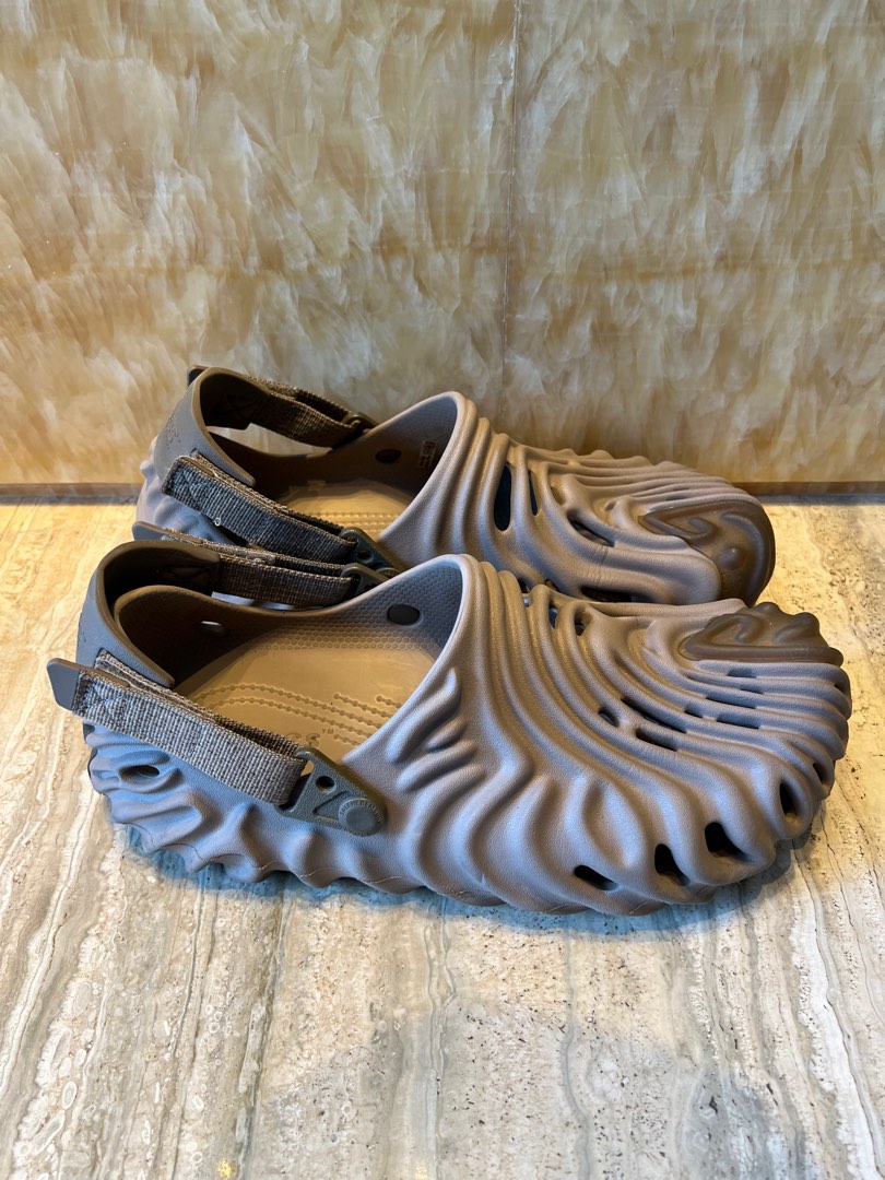 Crocs Pollex Clog by Salehe Bembury Menemsha (US9), 女裝, 鞋, 涼鞋 - Carousell