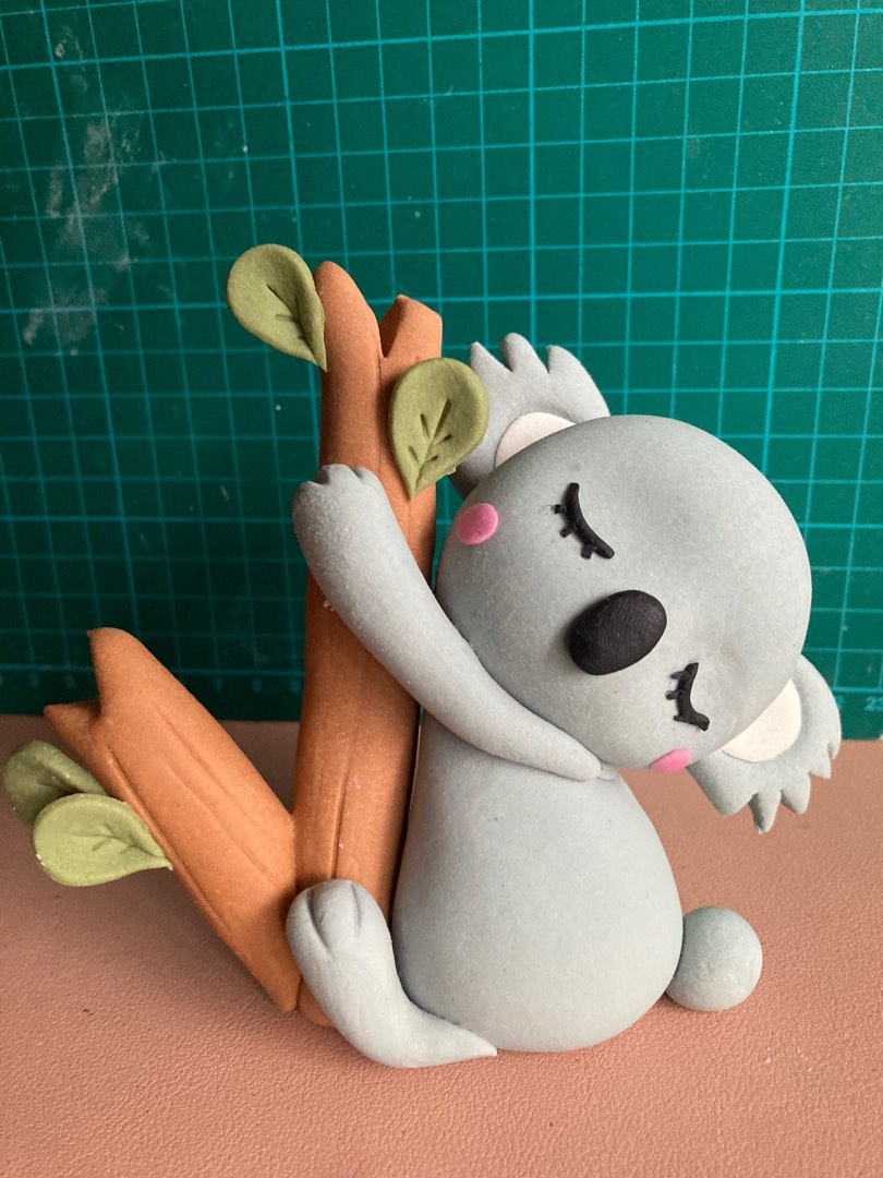 Cute fondant koala bear figurine, Food & Drinks, Homemade Bakes on ...