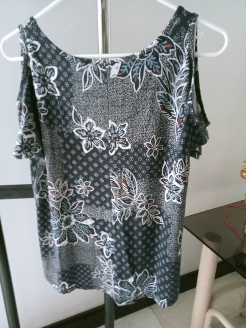 DEBENHAMS ( THE COLLECTION) ( 14 ) - XXL, Women's Fashion, Tops ...