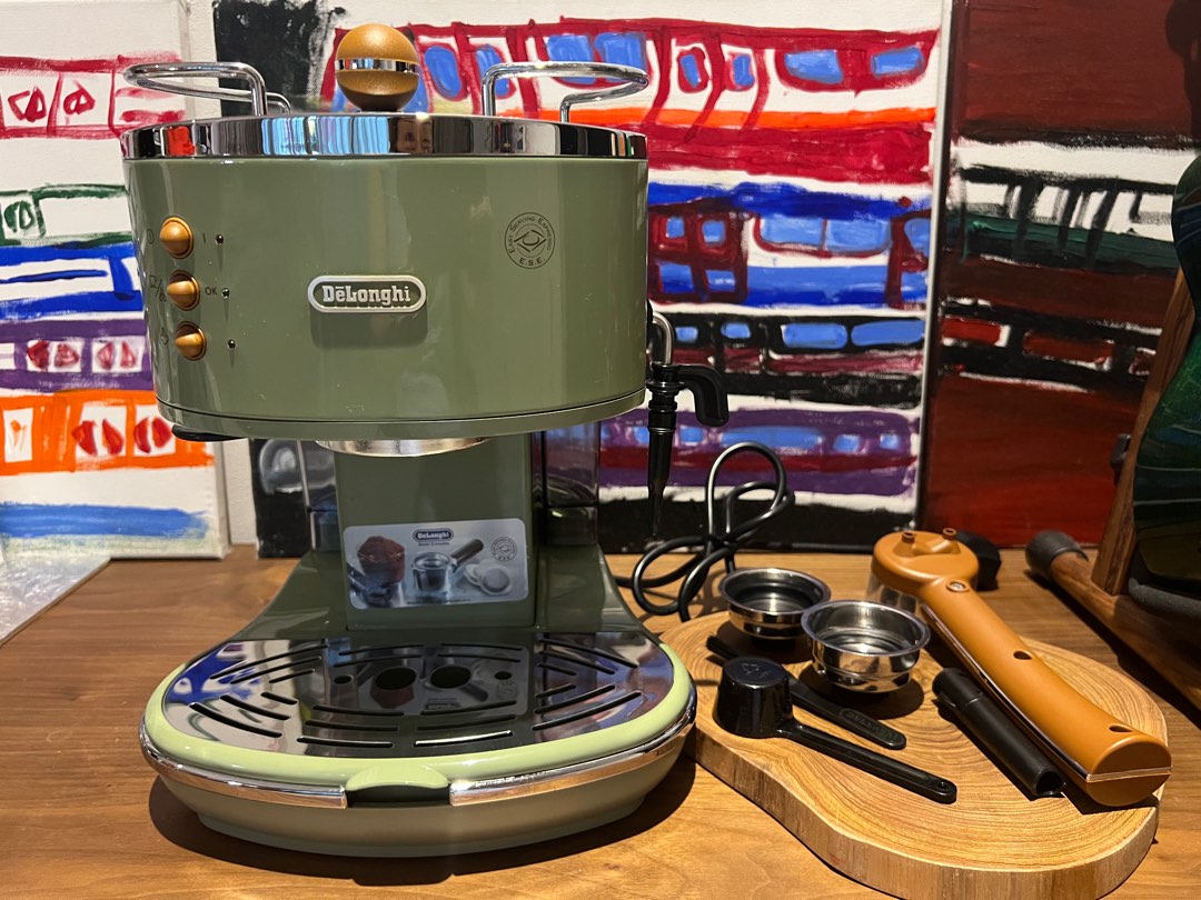 Delonghi vintage coffee machine, TV & Home Appliances, Kitchen ...