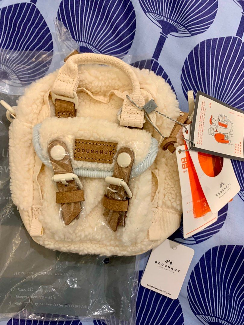 Doughnut Macaroon Tiny Fluffy Series Bag (100%Authentic & Brand New ...