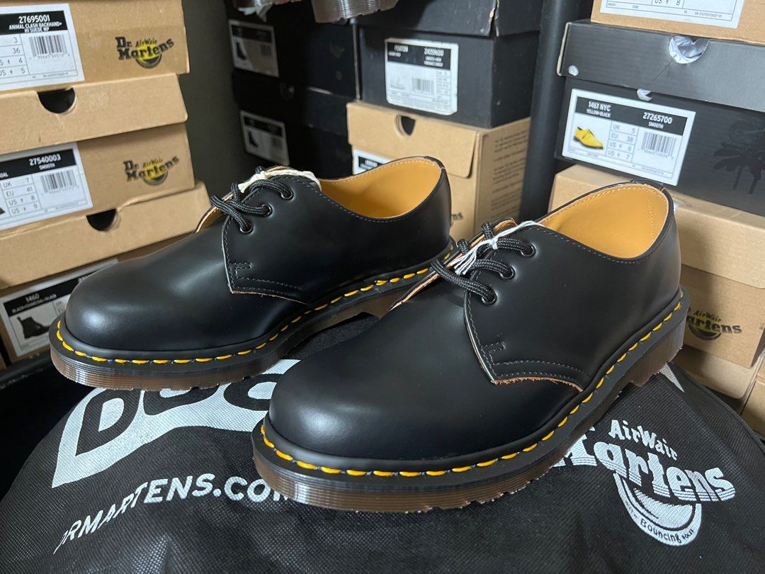 Dr. Martens 1461 Uk8, Men's Fashion, Footwear, Boots on Carousell