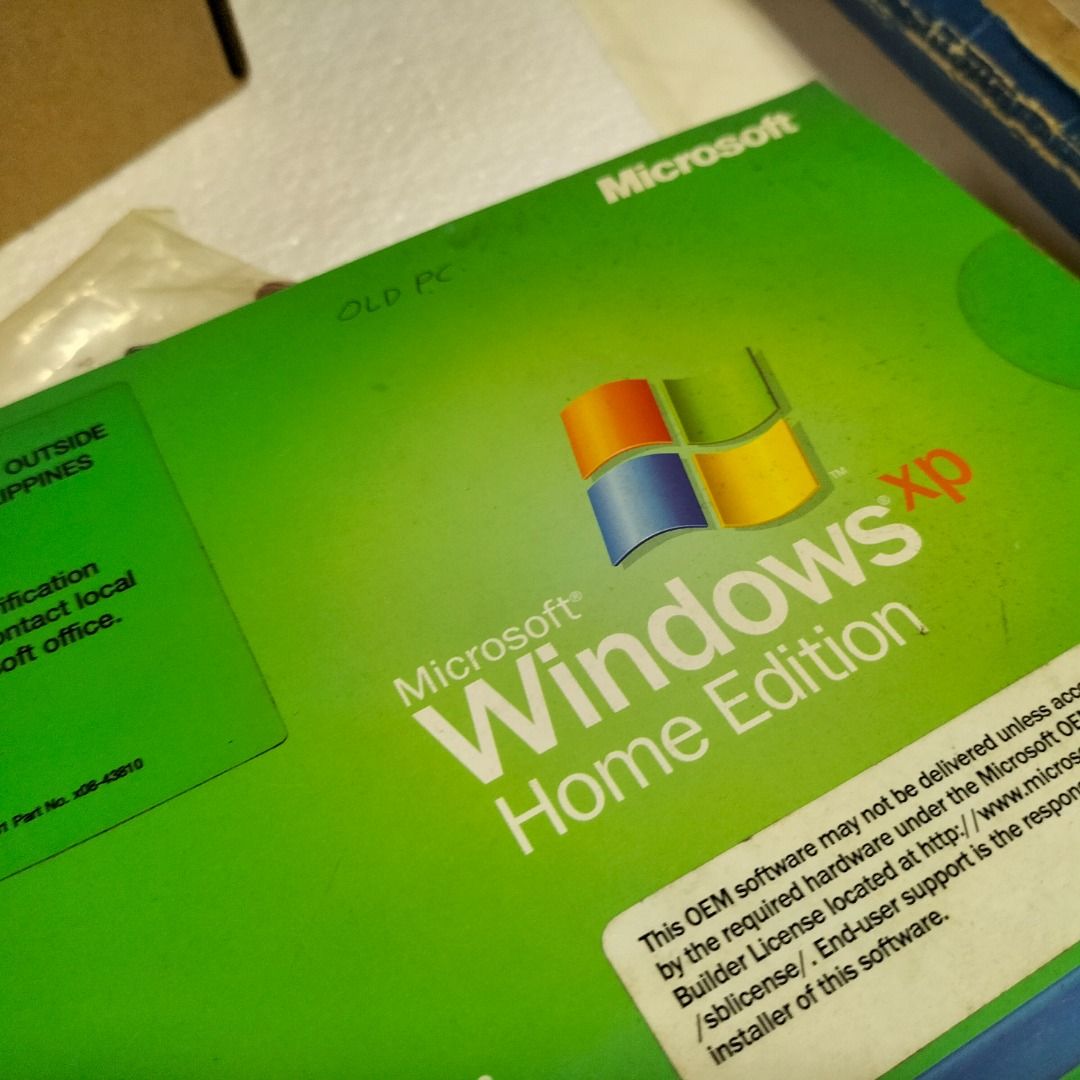FREE Windows XP Home Edition license sticker, Hobbies & Toys ...