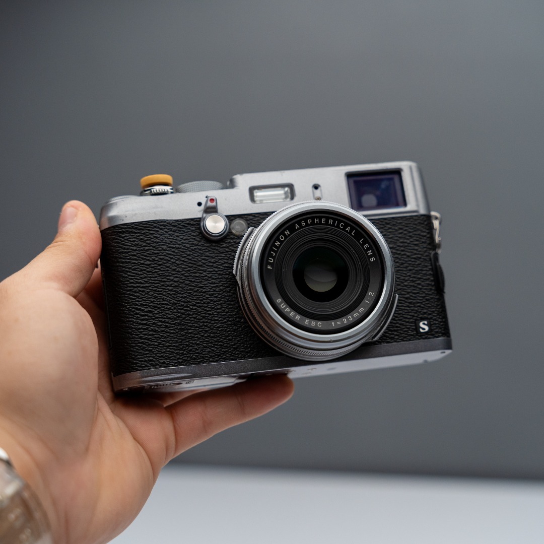 Fujifilm X100S, Photography, Cameras on Carousell