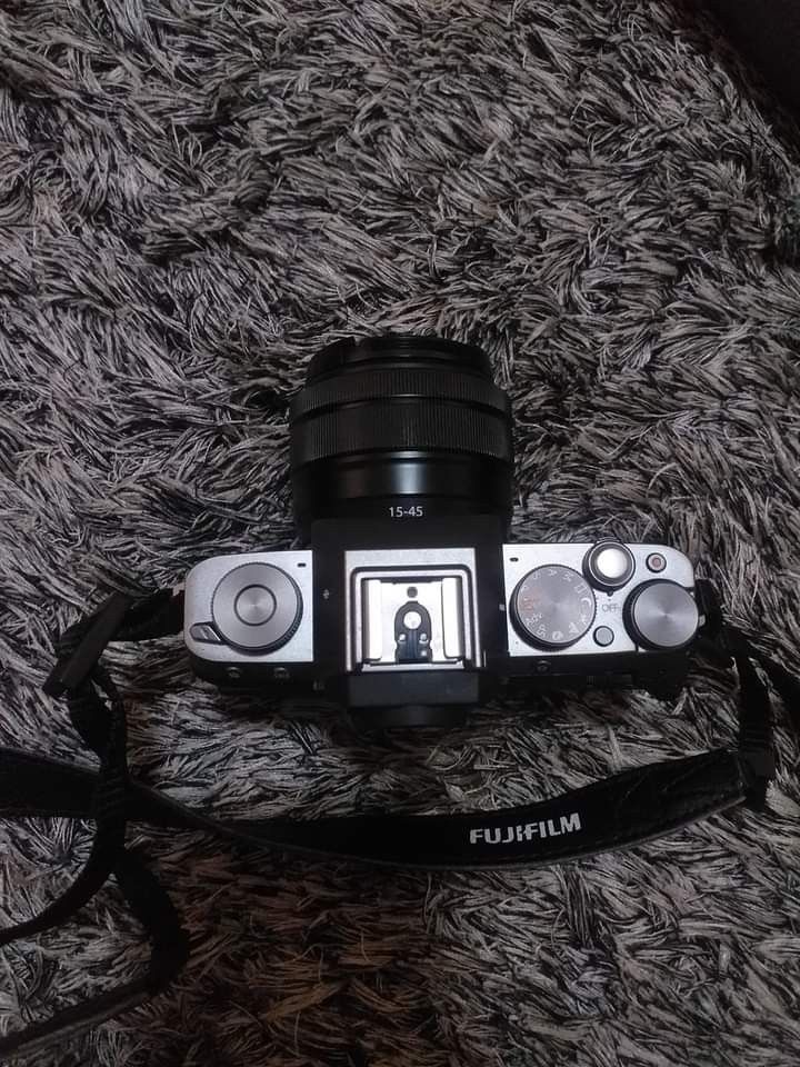 Fujifilm xt100, Photography, Cameras on Carousell