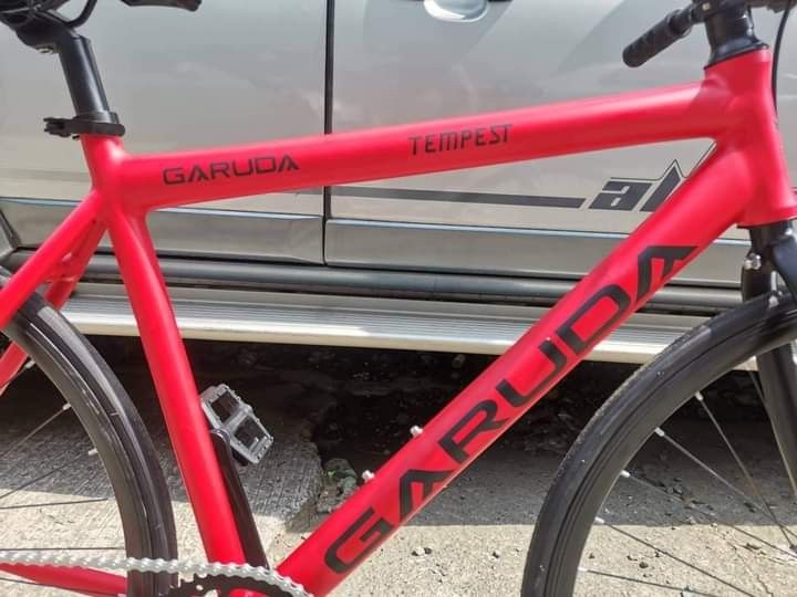 GARUDA TEMPEST ALLOY FIXIE 700X25C (BLUE), Sports Equipment, Bicycles ...