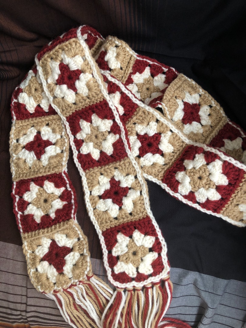 Handmade Crochet Shawl / Syal Rajut, Fesyen Wanita, Aksesoris di Carousell