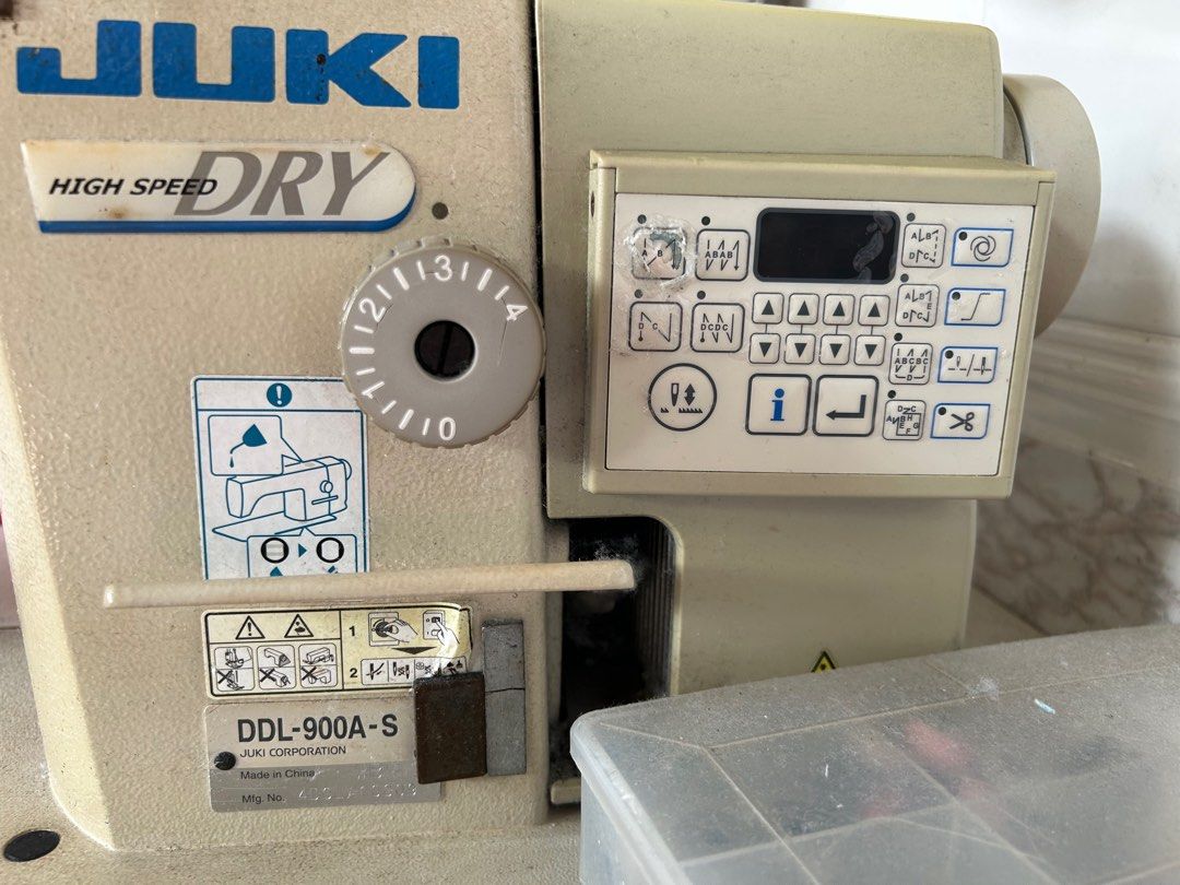 JUKI DDL-900A-S Sewing Machine (lockstitch machine), Hobbies & Toys, Stationery & Craft, Craft ...