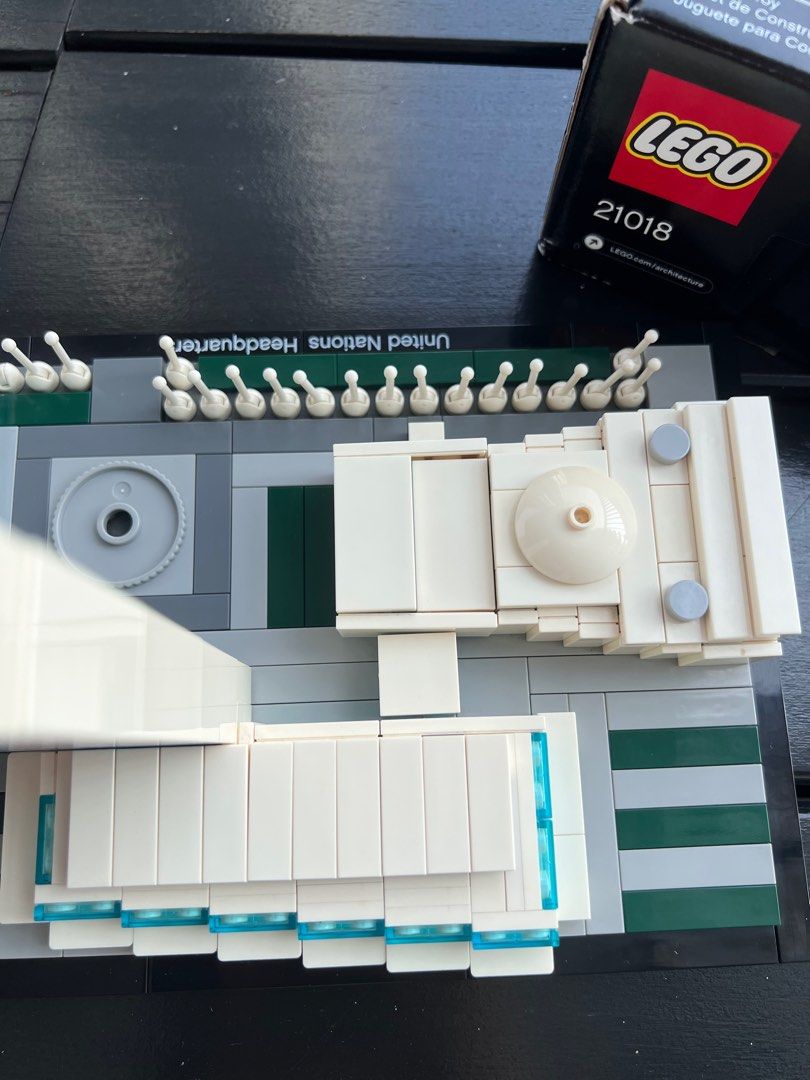 LEGO UNITED NATIONS HEADQUARTERS 21018, Babies & Kids, Infant Playtime ...