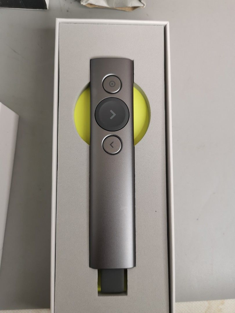 LOGITECH SPOTLIGHT PRESENTATION REMOTE, Mobile Phones & Gadgets, Other ...