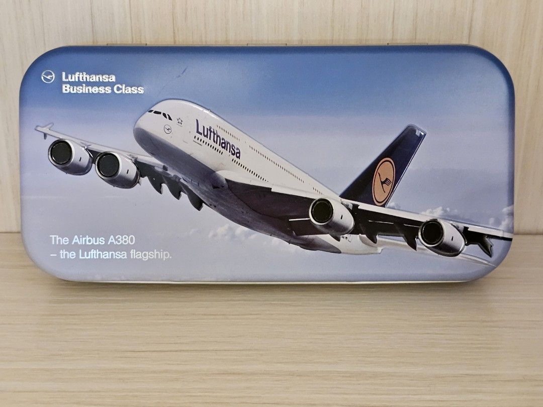 Lufthansa Business Class case ~ The Airbus A380 - the Lufthansa flagship, 興趣及遊戲, 收藏品及紀念品, 古董收藏 ...