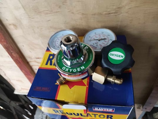 Master Oxygen Regulator, Commercial & Industrial, Construction Tools ...