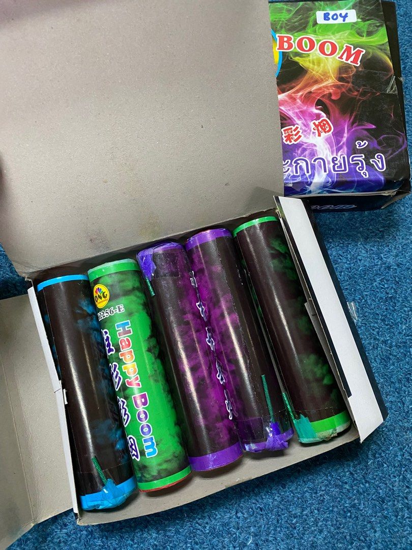 Merdeka Hari Perayaan Asap Kaler Warna Colour Stick Box Mix Random ...