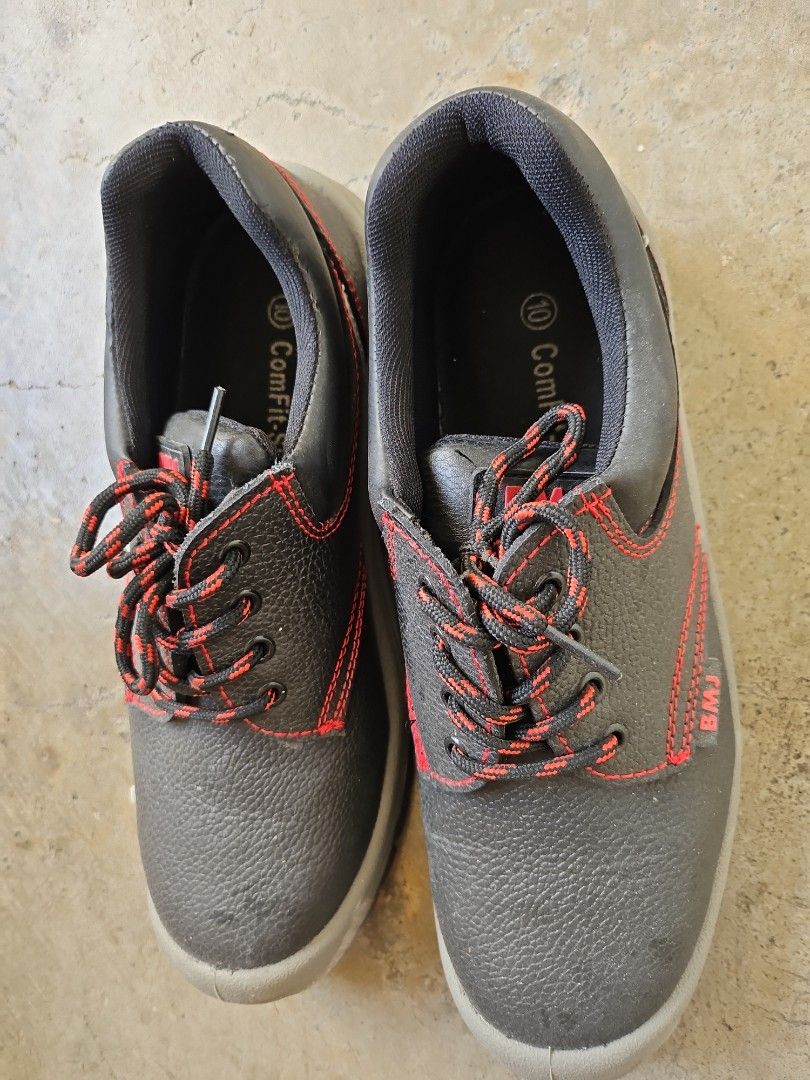 MSA helmet and safety shoe, Men's Fashion, Footwear, Boots on Carousell