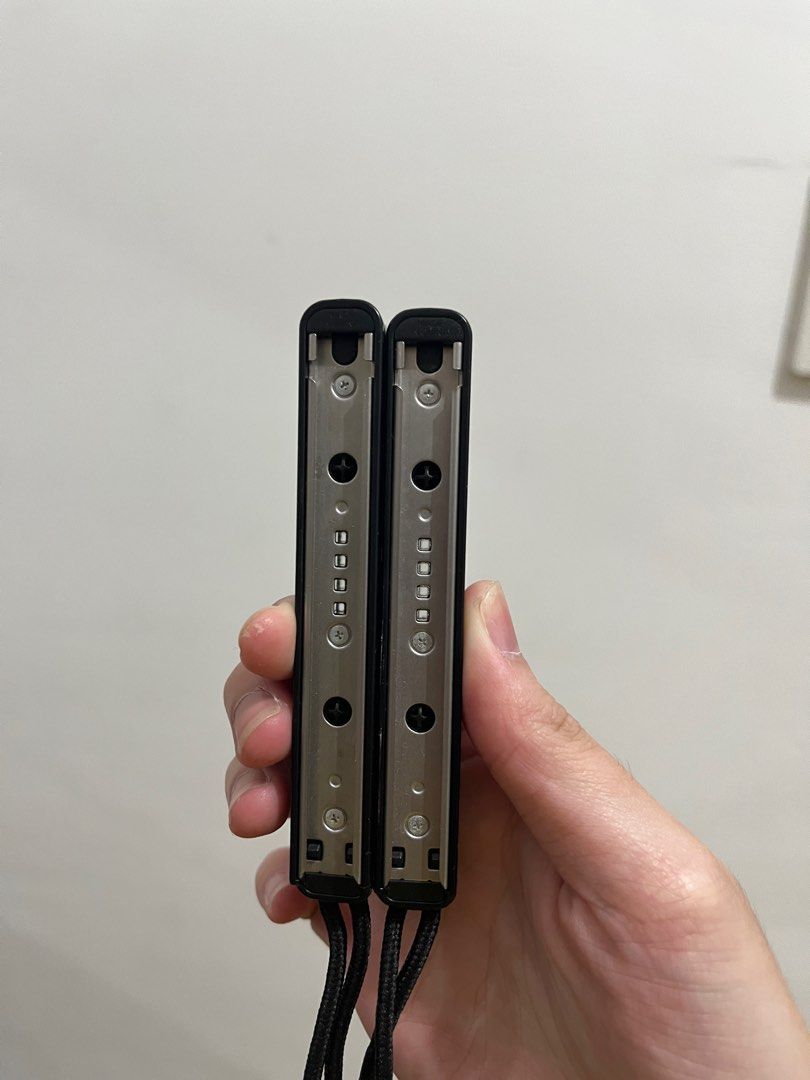 Nintendo Switch V2 incl casing, dock, hdmi cord, 6 physical games ...