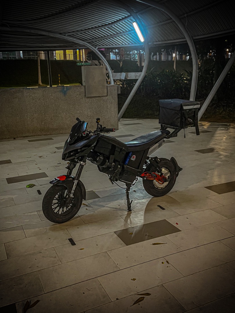old rifle swing arm setup, Sports Equipment, PMDs, E-Scooters & E-Bikes ...