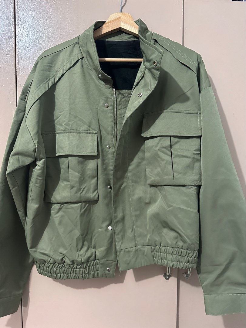 Oversized Army Green Winter Jacket / Bomber Jacket, Men's Fashion ...