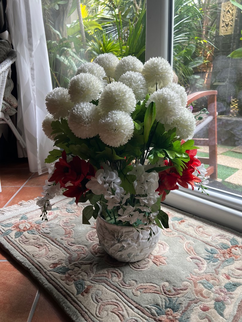 Pretty Flower Arrangement Display #2, Furniture & Home Living, Home ...